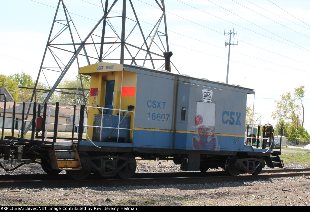 CSXT 16607 (1)